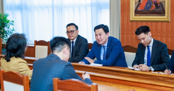 Чөлөөт худалдааны хэлэлцээр байгуулах яриа хэлэлцээг эрчимжүүлэх талаар санал солилцлоо